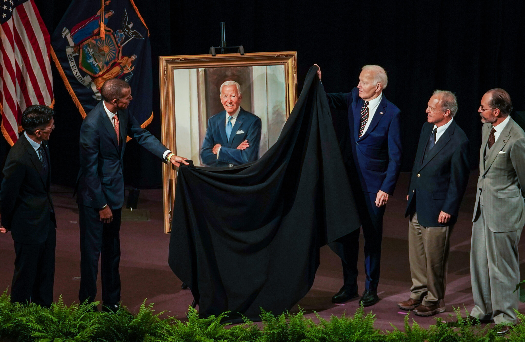 Joe Biden portrait unveiled at SU College of Law